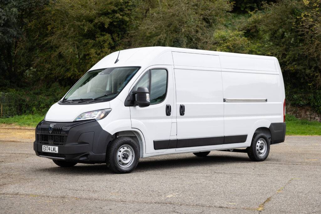 ALL-NEW PEUGEOT BOXER 140 PROFESSIONAL VANS - First Flexi Lease